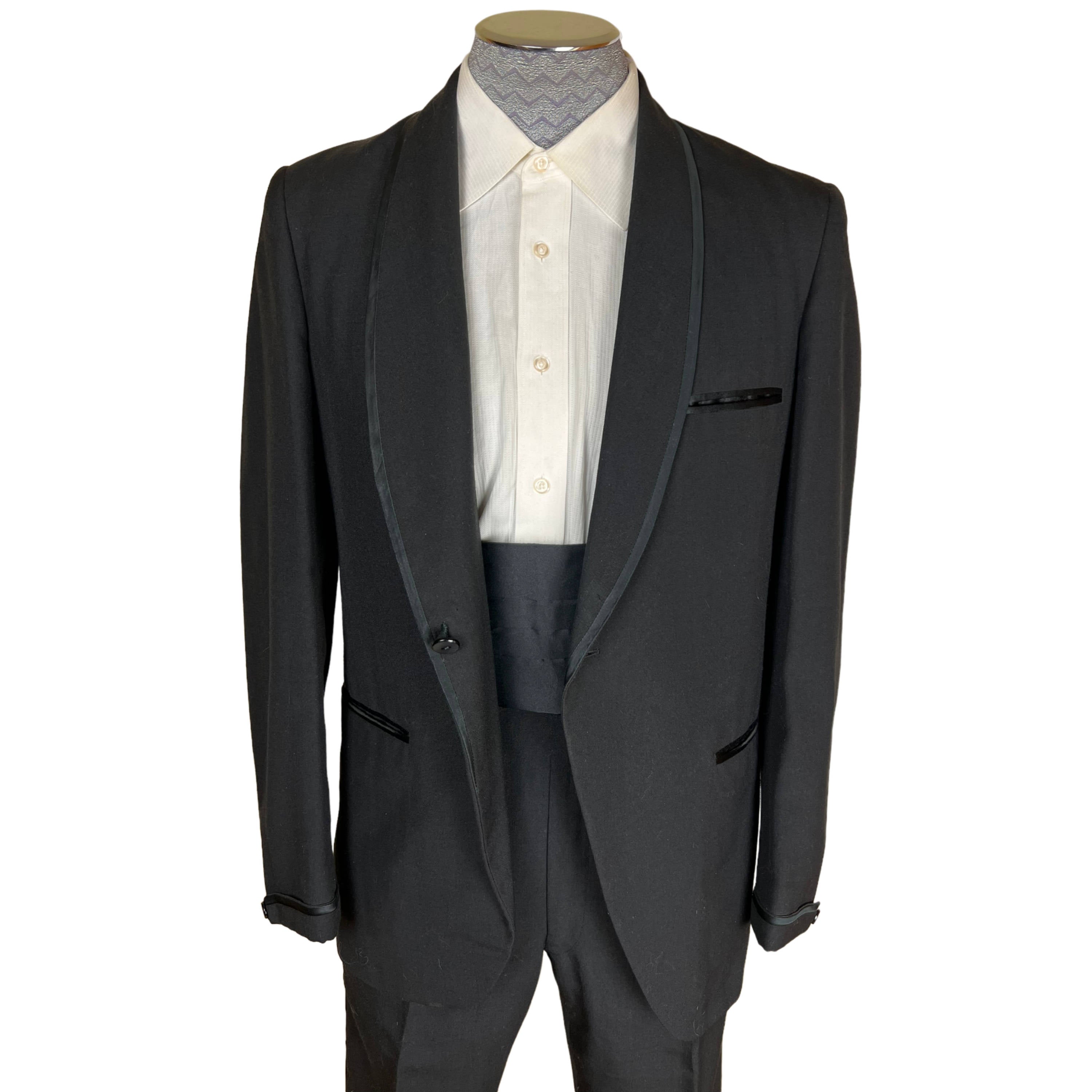 Vintage 60s Mod Era Mens Suit w Blue Pinstripe Size M / L